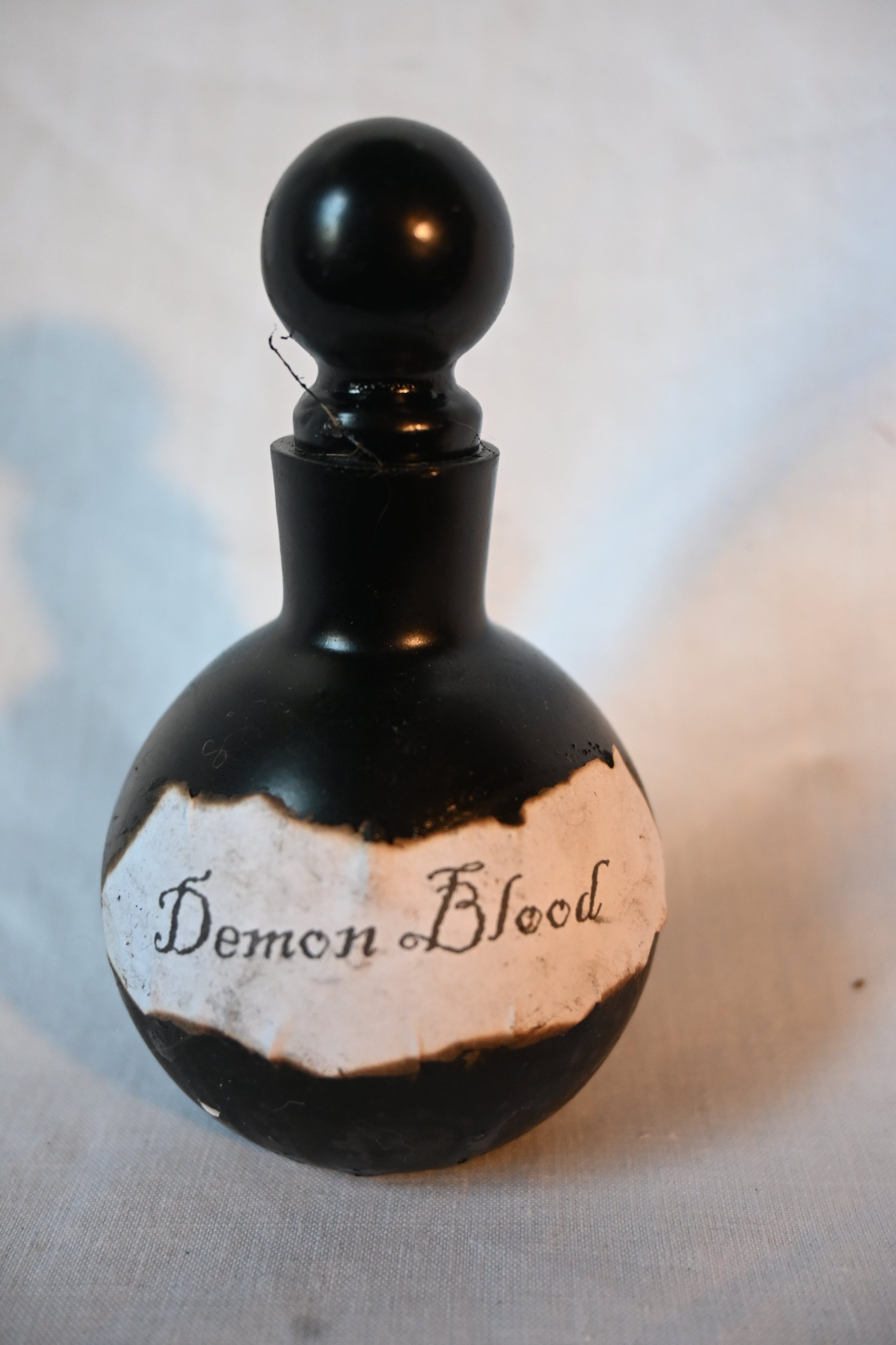 Demon Blood potion Bottle | Haunted Manoir